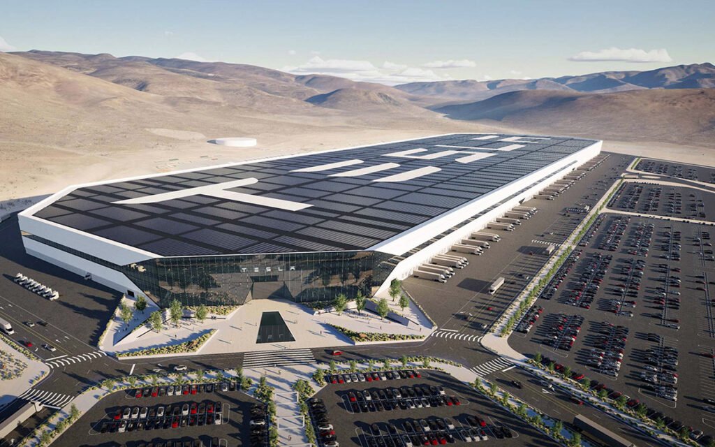 شركة تسلا - عملاق صناعة السيارات الكهربائية | سماء التقنية